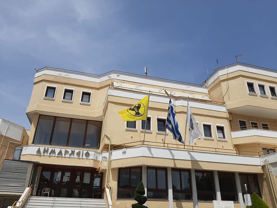 Τα δικά μας τα παιδιά κρίνουν αλλιώς – ΜΑΧΗΤΗΣ
