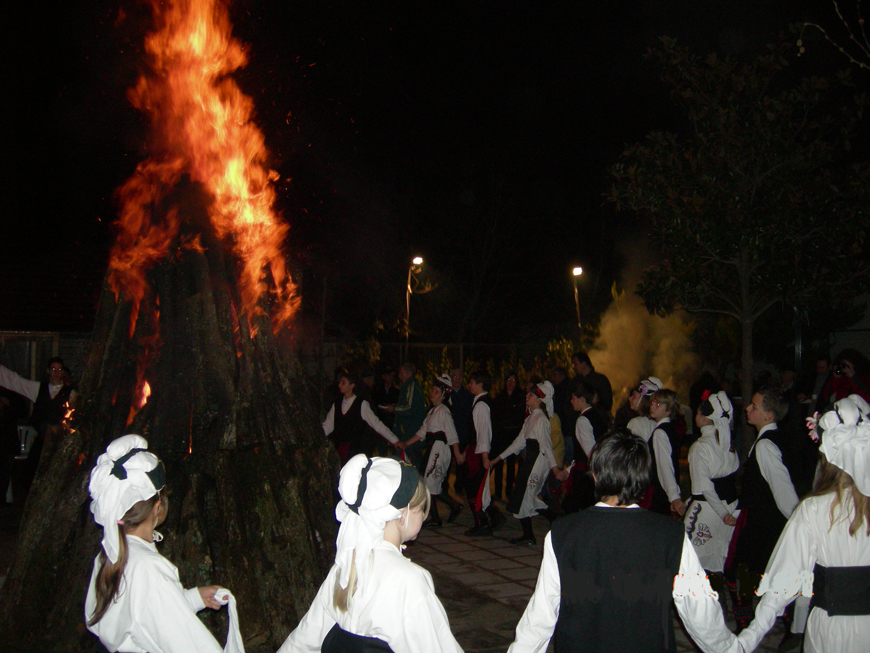 ΕΘΙΜΑ ΤΟΥ ΔΩΔΕΚΑΗΜΕΡΟΥ ΣΤΗΝ ΓΟΥΜΕΝΙΣΣΑ (ΧΡΙΣΤΟΥΓΕΝΝΑ, ΠΡΩΤΟΧΡΟΝΙΑ ...