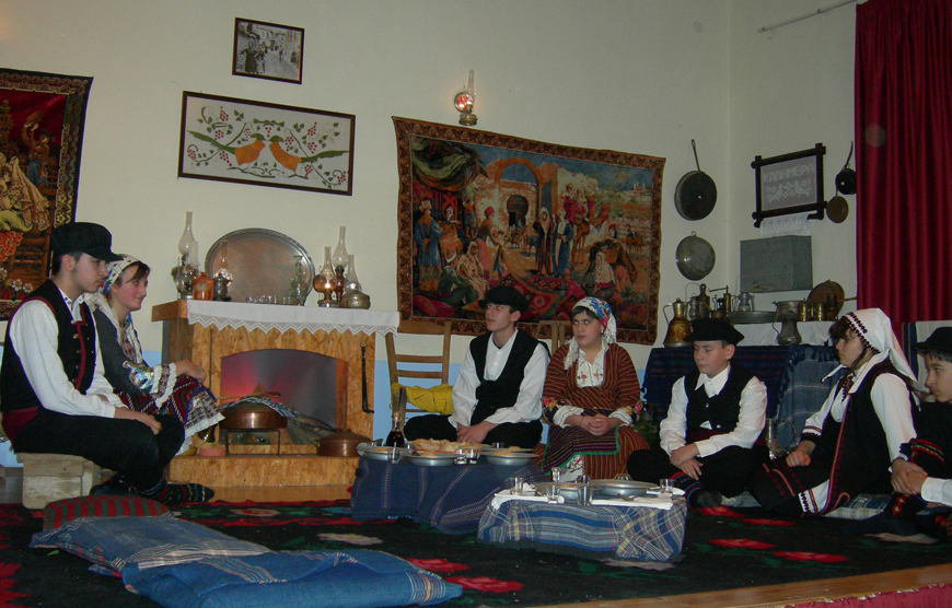 ΕΘΙΜΑ ΤΟΥ ΔΩΔΕΚΑΗΜΕΡΟΥ ΣΤΗΝ ΓΟΥΜΕΝΙΣΣΑ (ΧΡΙΣΤΟΥΓΕΝΝΑ, ΠΡΩΤΟΧΡΟΝΙΑ ...