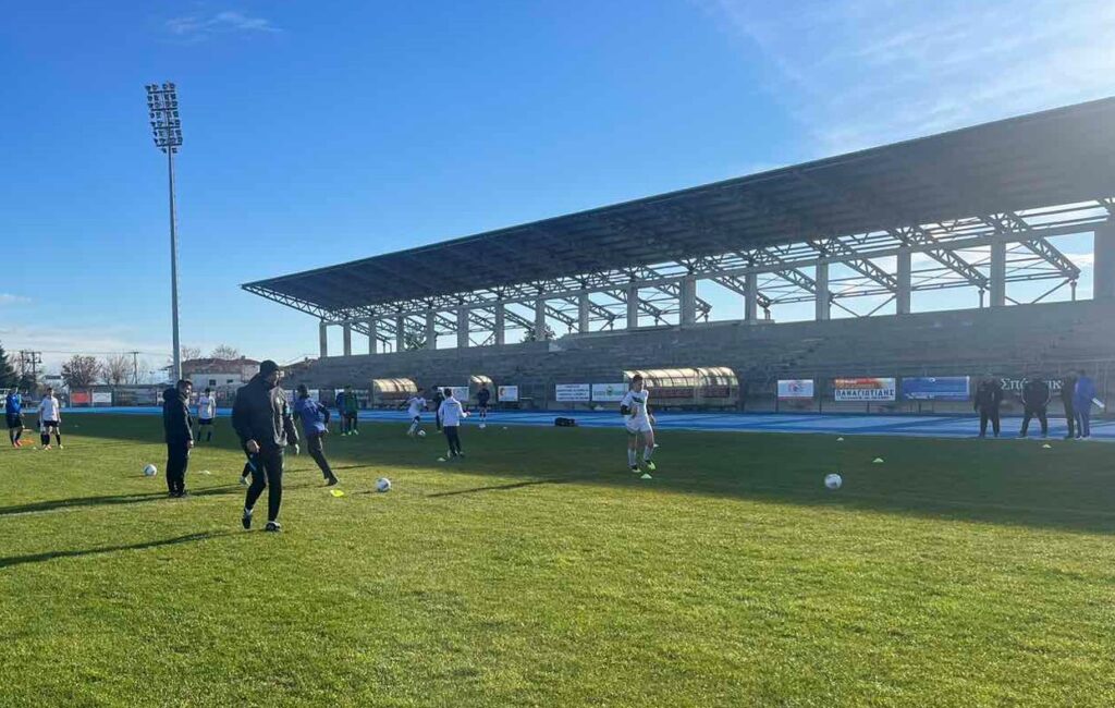 «Προχωρεί» το έργο της αποπεράτωσης της παλιάς κερκίδας του δημοτικού ...